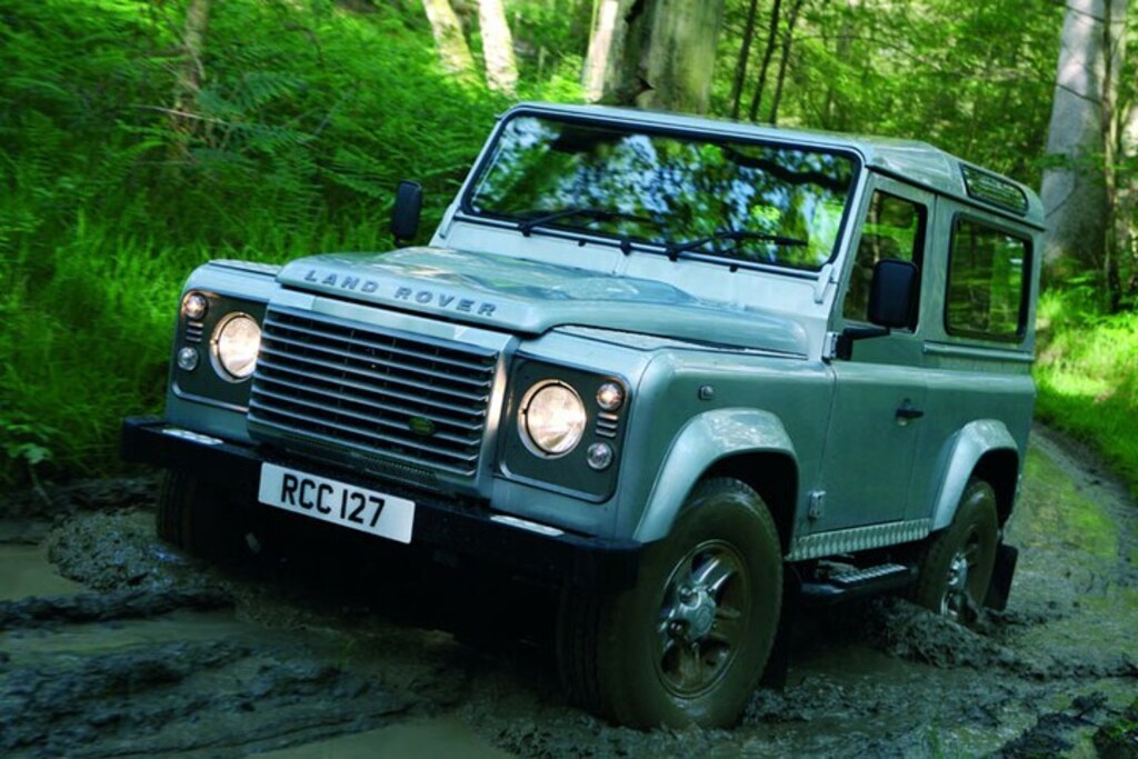 Land Rover Defender: info, uitvoeringen, prijs en meer