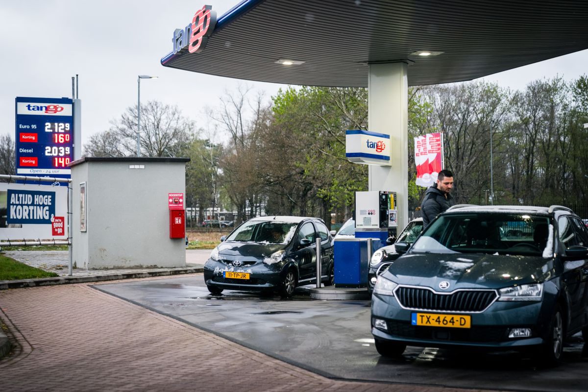 Benzineprijzen staan op punt van dalen door recordproductie OPEC+